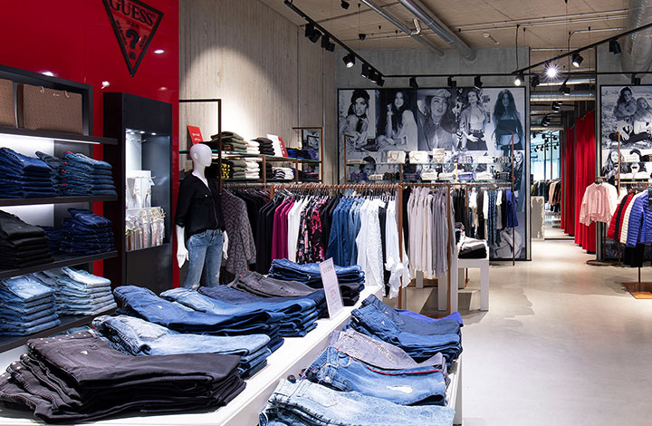 Guess OUTLET » Taschen uvm. bis 70% Sale | in Metzingen & Online Shop